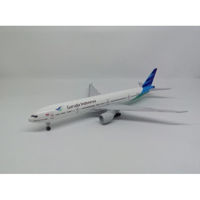 Jual Diecast Miniatur Pesawat Terbang Boeing 777-300 GARUDA INDONESIA Murah MRS04 | Shopee Indonesia