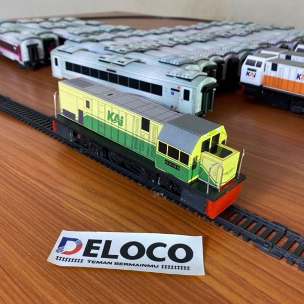 Jual ew-45 Miniatur Kereta Api Lokomotif cc201 vintage Mesin bisa jalan ...