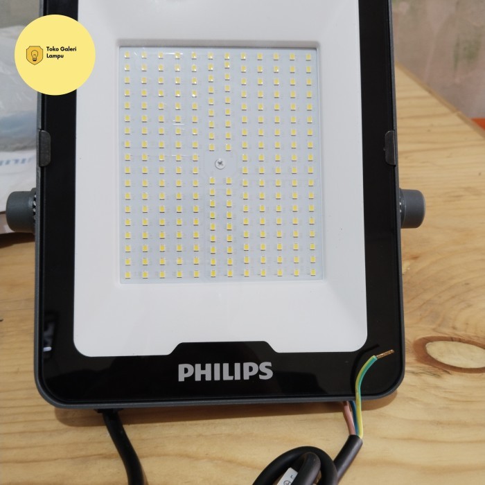Jual PHILIPS LAMPU SOROT BVP 151 100 WATT LED FLOOD LIGHT BVP174 PUTIH 6500 | Shopee Indonesia