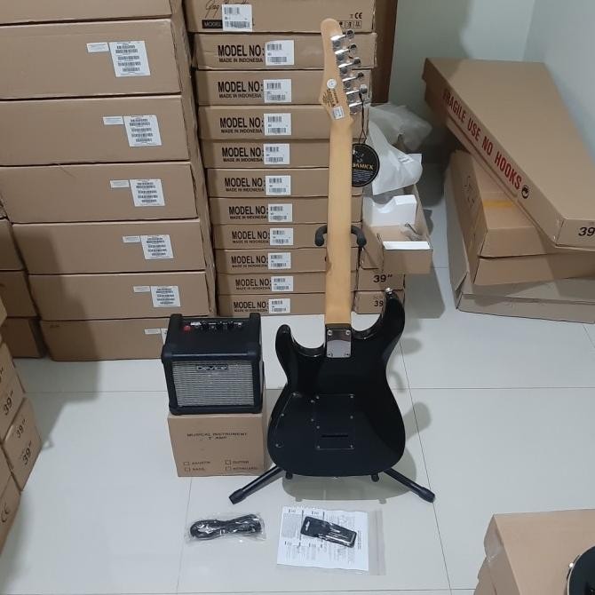 Jual Produk Baru!! Gitar Samick Ss-51 Original Plus Ampli Dan Kabel ...
