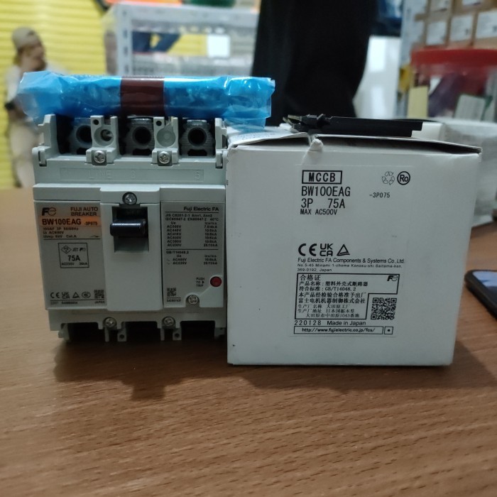 Jual Mccb Bw100Eag Fuji 3P 75A Original / Mccb Fuji Electric 75A 3P | Shopee Indonesia
