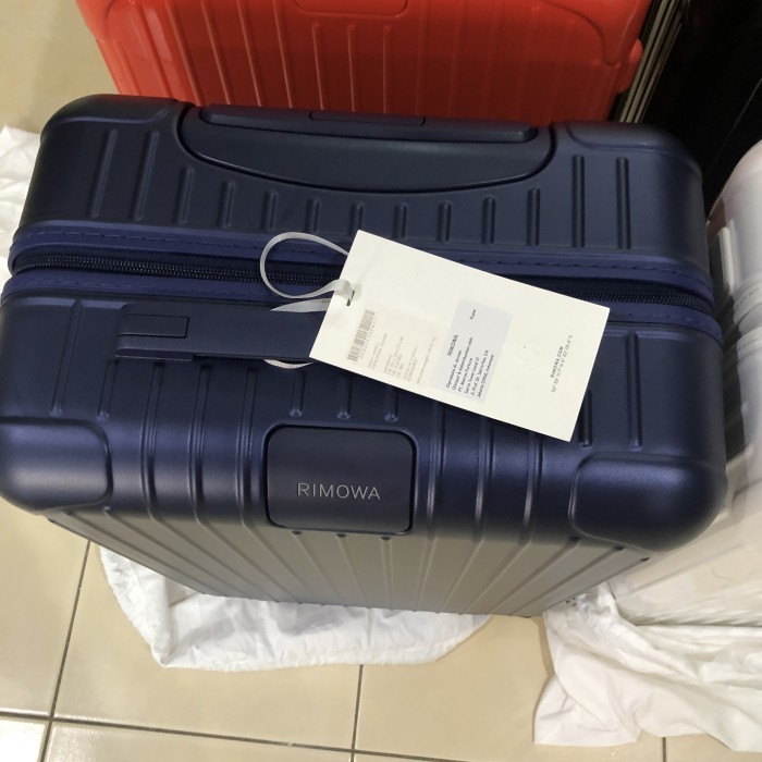 Jual koper rimowa essential cabin size 36 L auththentic 100% original ...