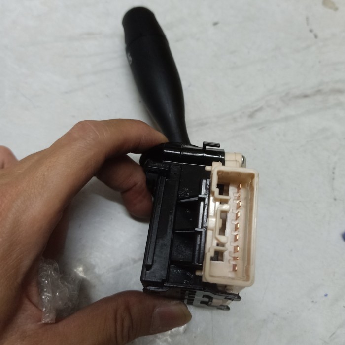 Jual New Switch Saklar Lampu Light Only Apv , Arena Merk Himaru Kode ...