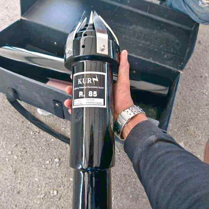 Jual Limited Penangkal Petir Radius Kurn R85 + Pasang | Shopee Indonesia