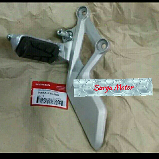 Jual Footstep Kiri Cbr150R Lokal Mata Dua . Holder Assy Step Foot Step ...