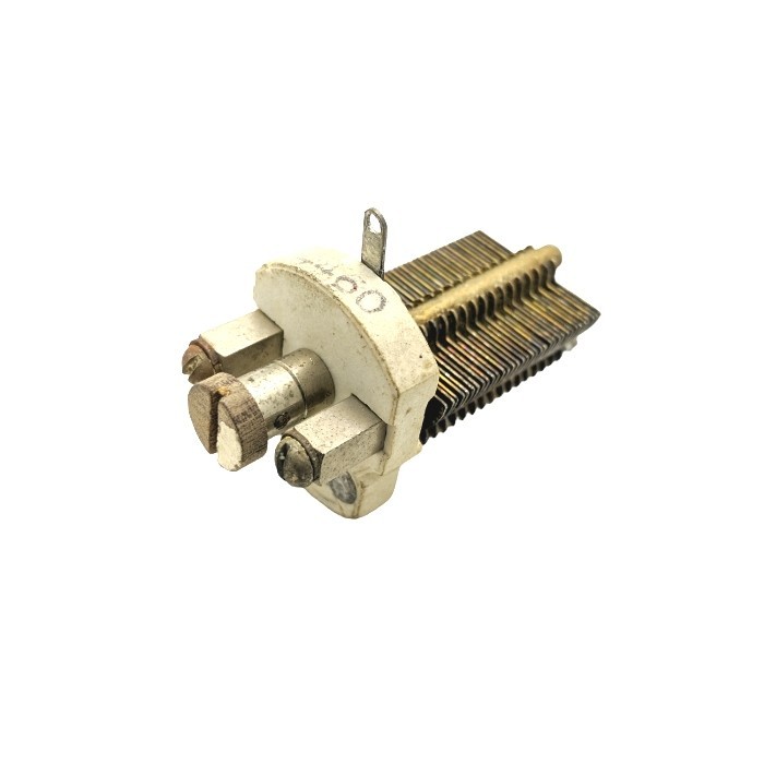 Jual VARCO BESI VARIABLE CAPACITOR TRIMMER 5-100 PF 1,2 KV | Shopee ...