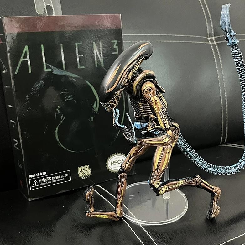Jual neca alien 3 dog alien xenomorph action figure aliens vs predator ...