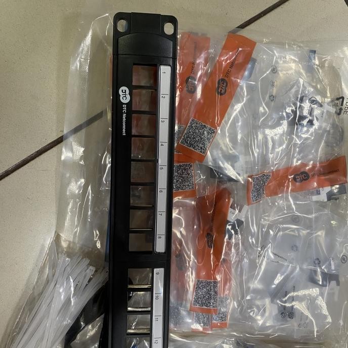 Jual Dtc netconnect patch panel 24 port cat 6 loaded lengkap [ REY ACC ...