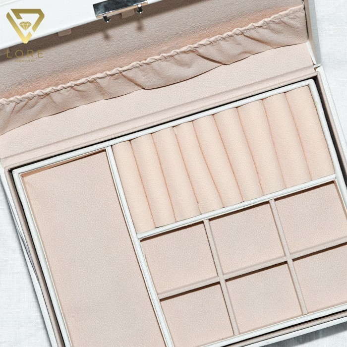 Jual Sale Velvet Jewelry Box Lore Logo Embossed With Safety Lock ...