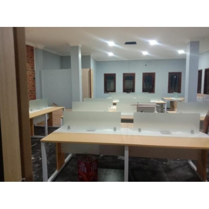 Jual Meja partisi kantor workstation staf 2 4 6 seater sekat kaca QBIC ...