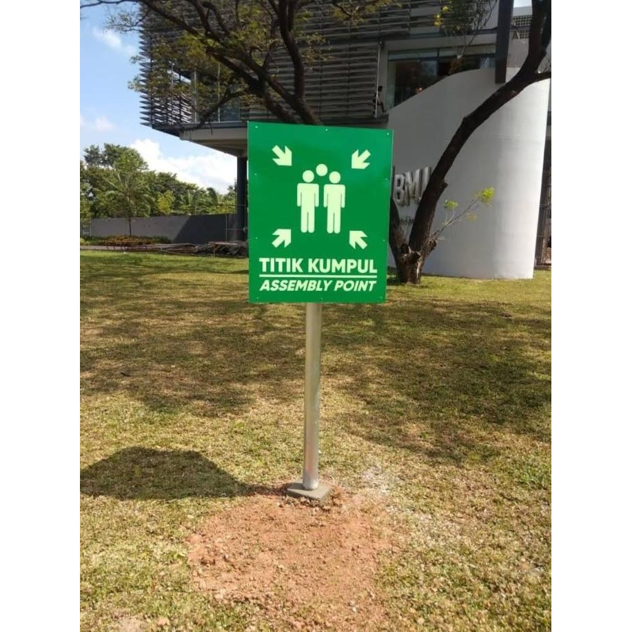 Jual RAMBU TITIK KUMPUL PLAT AKRILIK DENGAN TIANG SIGN EVAKUASI 3 SISI ...