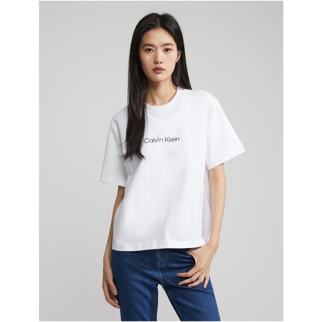 Jual CALVIN KLEIN - KAOS WANITA - STANDARD LOGO BOXY TEE | Shopee Indonesia