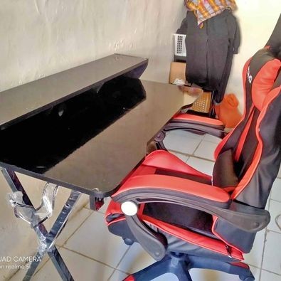 Jual PAKET MEJA GAMING / KURSI GAMING RECLINE + MEJA GAMING LED MATKEN | Shopee Indonesia