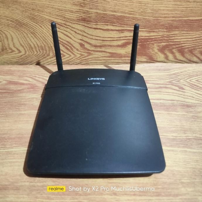 Jual Cisco Linksys E1700 N300 300Mbps Gigabit Wireless Router AP WAN ...