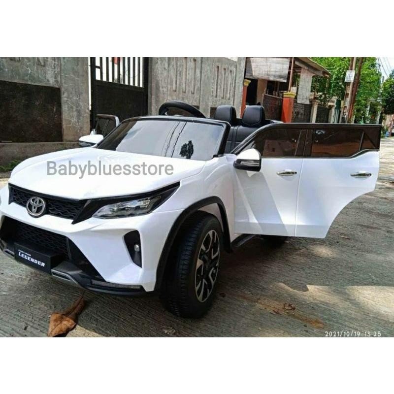 Jual Mainan Mobil Aki Toyota Fortuner Legender M7588 Dan Toyota Innova ...