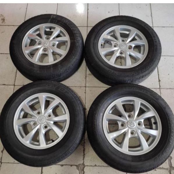 Jual Pelek Seken Oem Copotan Mobil Toyota Avanza R14 Plus Paketan Ban ...