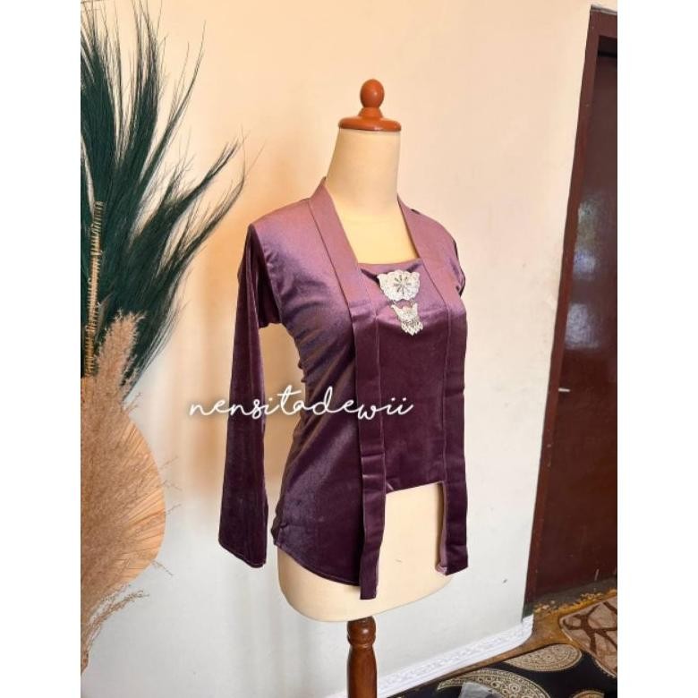 Jual NI06 Kebaya Bludru Kutubaru - Warna Ungu Taro Berkualitas | Shopee ...