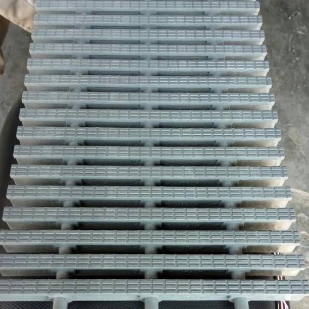 Jual TZ642 GRILL GRATING GUTTER KOLAM RENANG LEBAR 30CM 3 KAKI WARNA ...