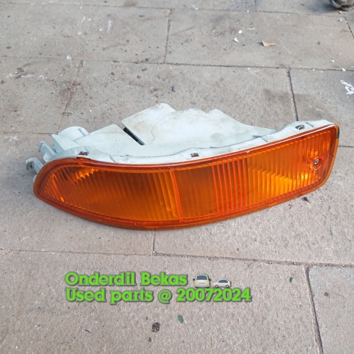 Jual lampu bemper kiri toyota corona absolute st191 | Shopee Indonesia