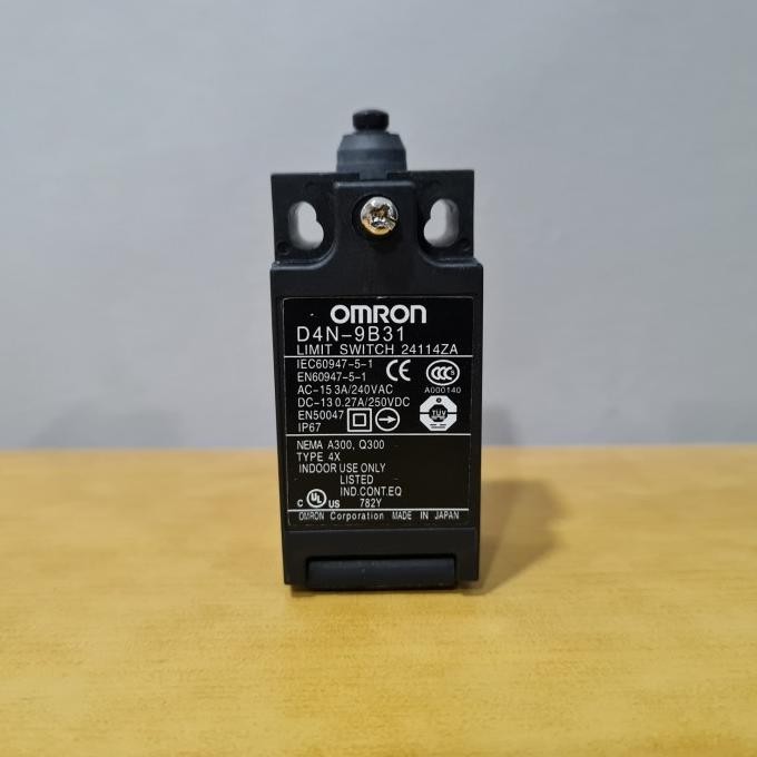 Jual LIMIT SWITCH OMRON D4N-9B31 M12 CONNECTOR PLUNGER 2NC (SLOW-ACTION ...