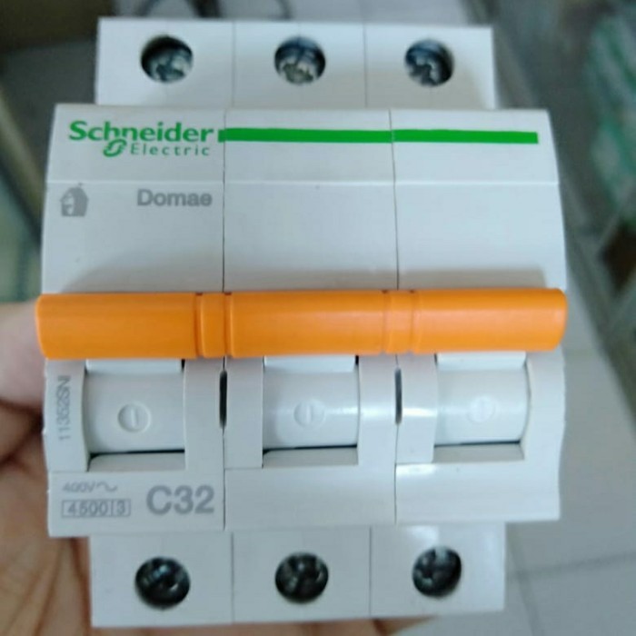 Jual Schneider Mcb Domae 3P 3Phase 3 Phase 25A 32A 40A 50A 4.5Ka 6Ka | Shopee Indonesia