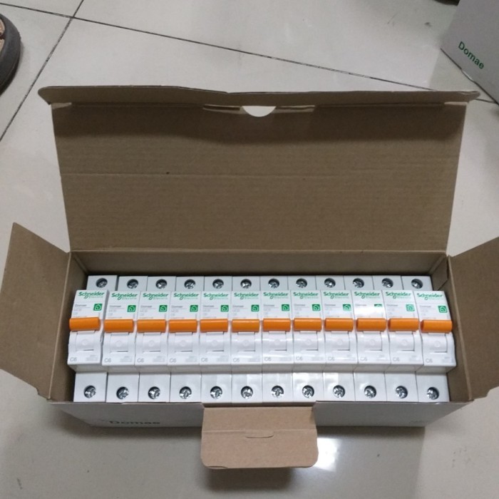 Jual Mcb Domae Schneider 1 Phase 6A/10A/16A/20A SNI | Shopee Indonesia