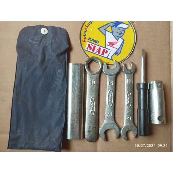 Jual Toolset Tool Set Kunci Toolkit Tool Kit Honda Astrea Grand ...