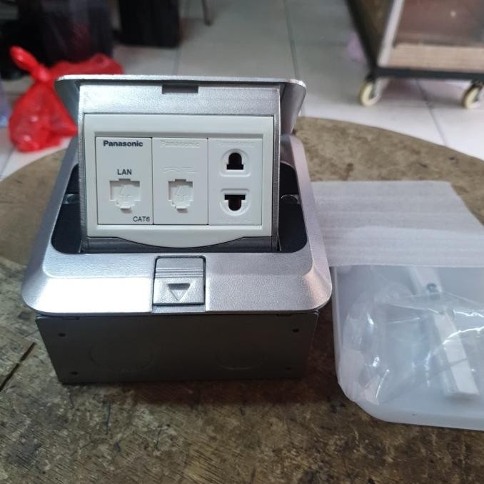 Jual Jual Stop Kontak Lantai Panasonic Stop Kontak Universal + Telepon ...