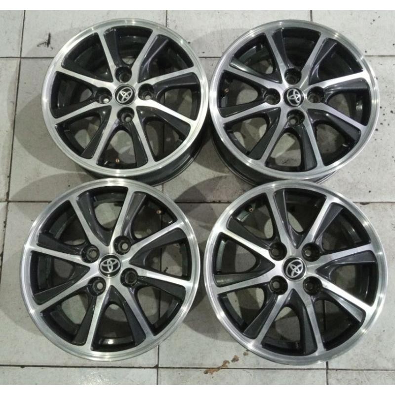 Jual Velg Mobil Bekas Original Toyota Calya Ring 14X5 H4X100 Et45 Buat Agya Ayla Sigra Brio ...