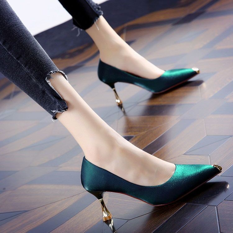 Jual High Heels Wanita KW Pompa Runcing Logam Cocok Warna | Shopee ...
