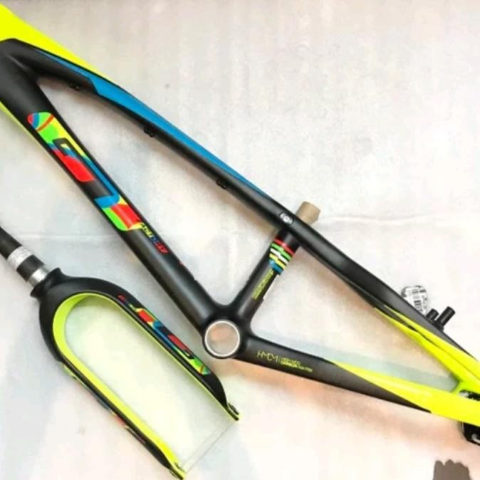 Jual Frame Sepeda Bmx GT Speed Carbon Wc BB30 Include Fork Black Yellow ...