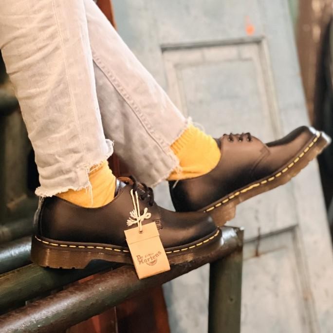 Jual Dr Martens 1461 Black Smooth 3 Eye Docmart Solovair | Shopee Indonesia