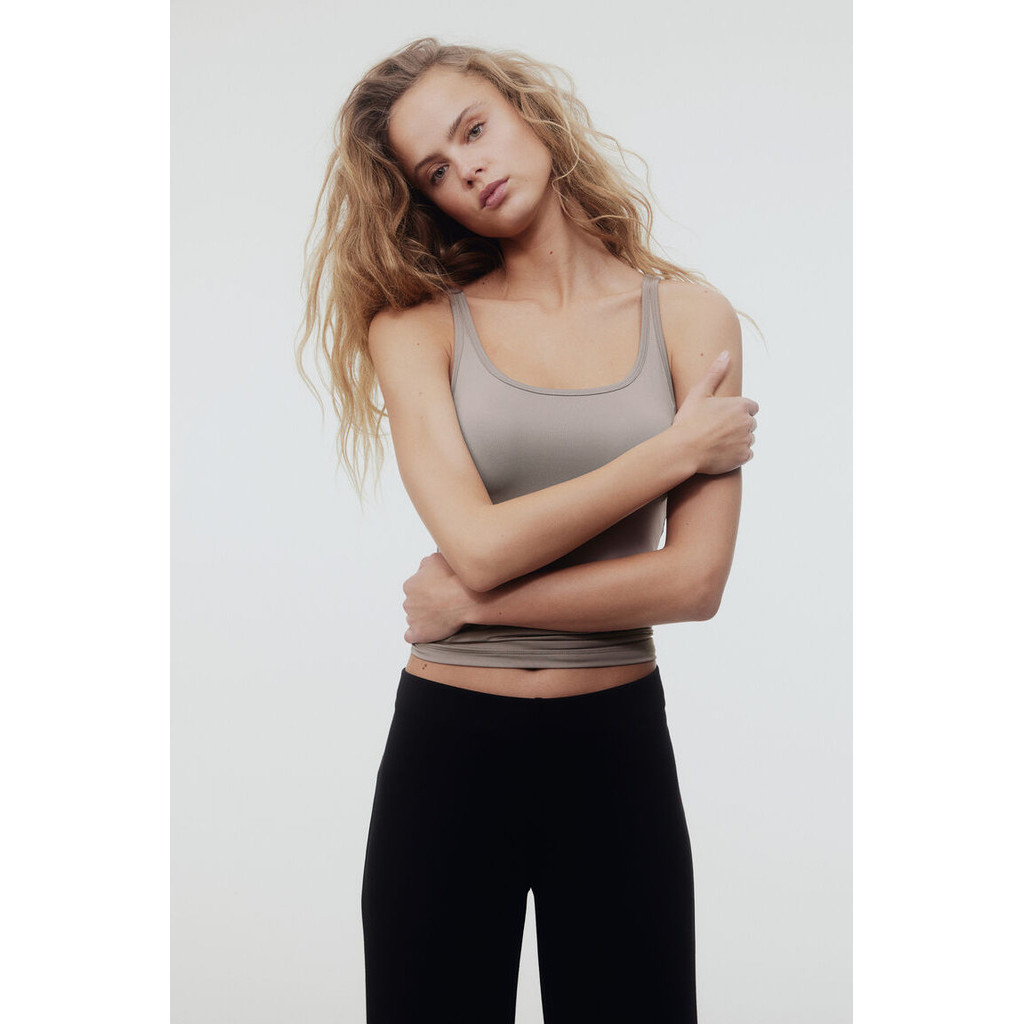 Jual H&M Wanita COOLMAX® Integral-bra top 1189304_1 | Shopee Indonesia