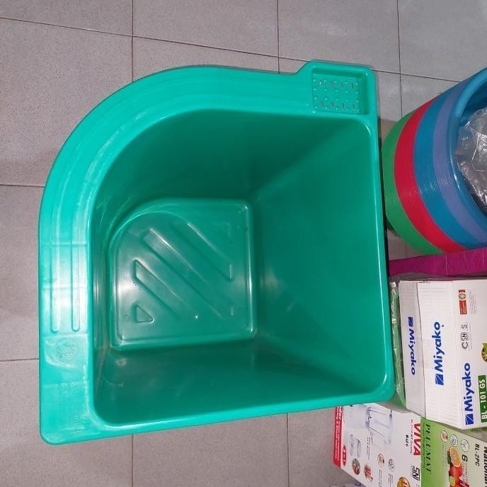 Jual tong air / bak mandi sudut gm no2 via gojek dan grab | Shopee ...