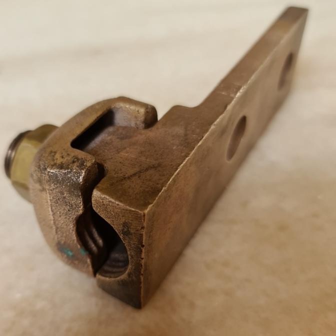 Jual [ R.A.B ] Burndy Mechanical Skun Lug 2 Hole Split Bolts Qa-34-2N ...