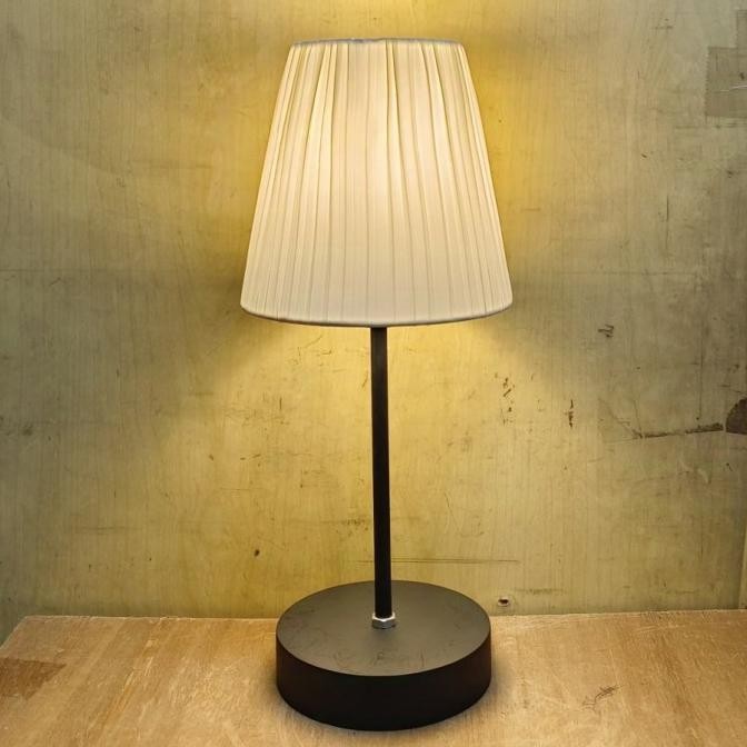 Jual BEBAS ONGKIR - lampu meja/lampu tidur/lampu nakas/lampu baca | Shopee Indonesia