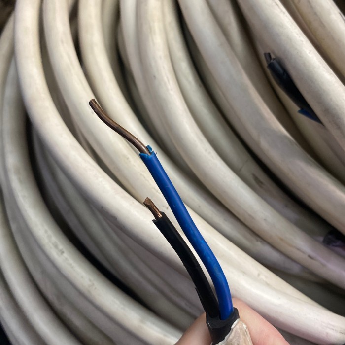 Jual BERMUTU Kabel Listrik Kawat NYM 2x4 2x4mm Supreme Meteran | Shopee ...