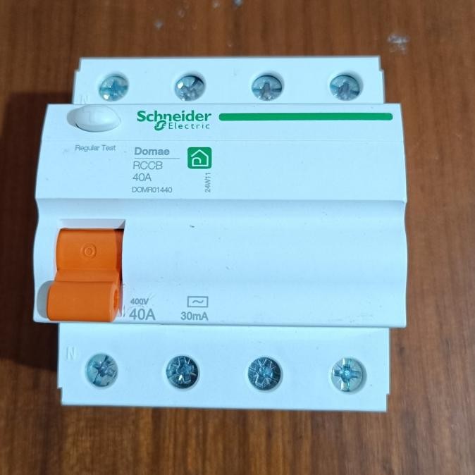 Jual Elcb 3 Phase / Rcbo 3 Phase 3P 40A , Scheineder Best Seller ...