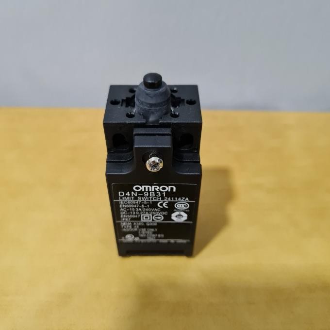 Jual Limit Switch Omron D4N-9B31 M12 Connector Plunger 2Nc (Slow-Action ...
