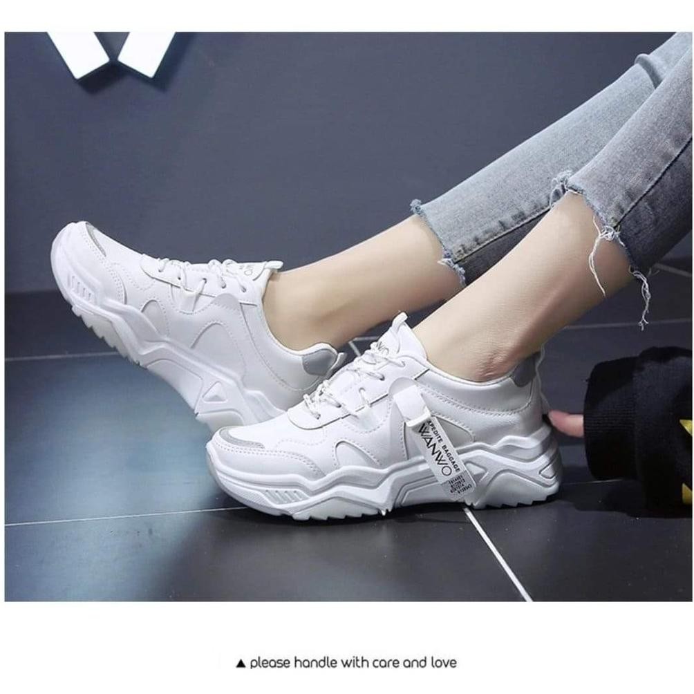 Jual Eq-77 Sepatu Sneakers Semi Boots Korea Wanwoo | Shopee Indonesia