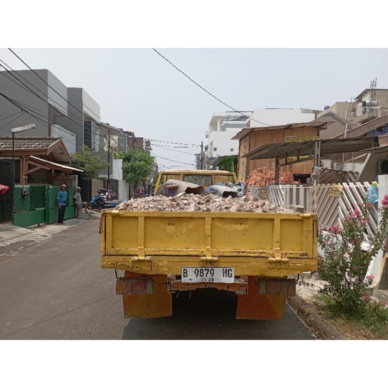 Jual jasa urugan puing ,tanah merah dan buang sampah ...