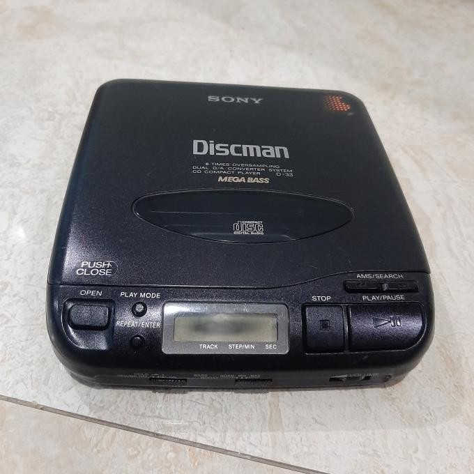 Jual Sony Discman D-33 Walkman Antik 1991 made in Japan Retro Hidup ...