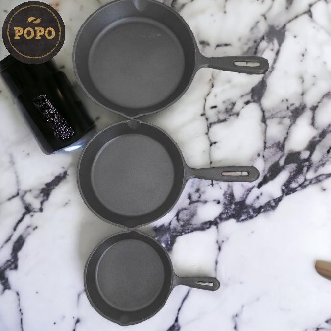 Jual Cast Iron Skillet Pan Hot Plate Steak 16 20 24 cm Bake Oven KTS ...