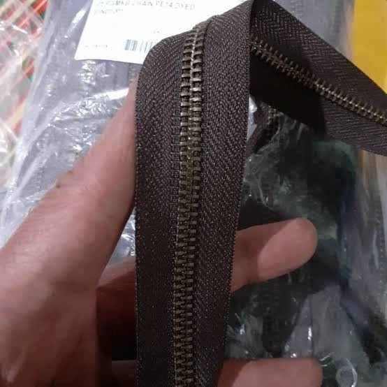 Jual Resleting Besi Metal Bakar YKK Nomor 5 100 Yard 1 Roll RGMKB 2 arah | Shopee Indonesia