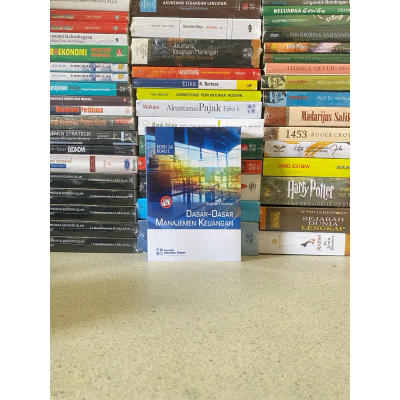 Jual Buku dasar dasar manajemen keuangan edisi 14 buku 1 oleh Brigham ...