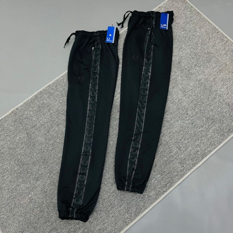 Jual TAPED TRACK PANT CONTRAS FREED PERRYY HITAM LOGO HITAM PLAT SABLON ...