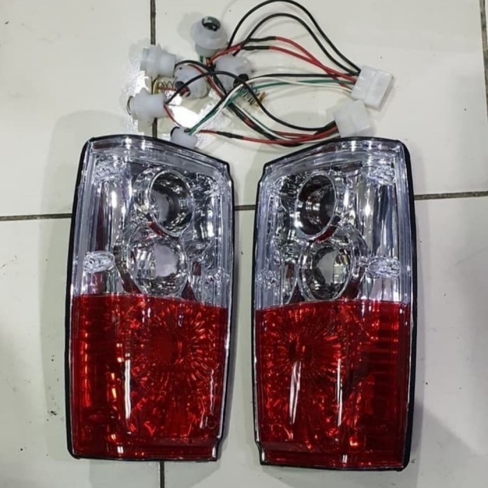 Jual Populer Stop Lamp Assy Kijang Super Model Merah Putih Baut 6 Set 2 ...
