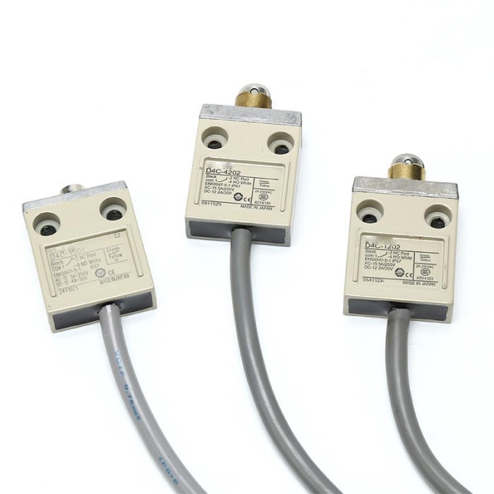 Jual D4C Enclosed Switch Limit Switches Basic Switches D4C-2424 2524 ...