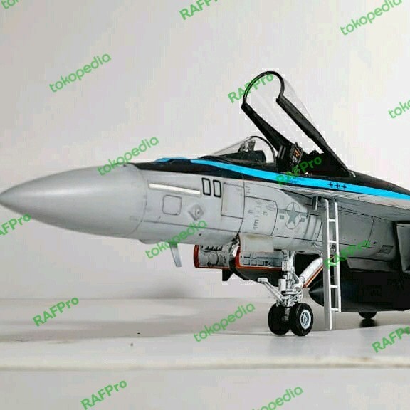 Jual F14 Tomcat atau F18 Super Hornet Top Gun Maverick skala 1/48 ...
