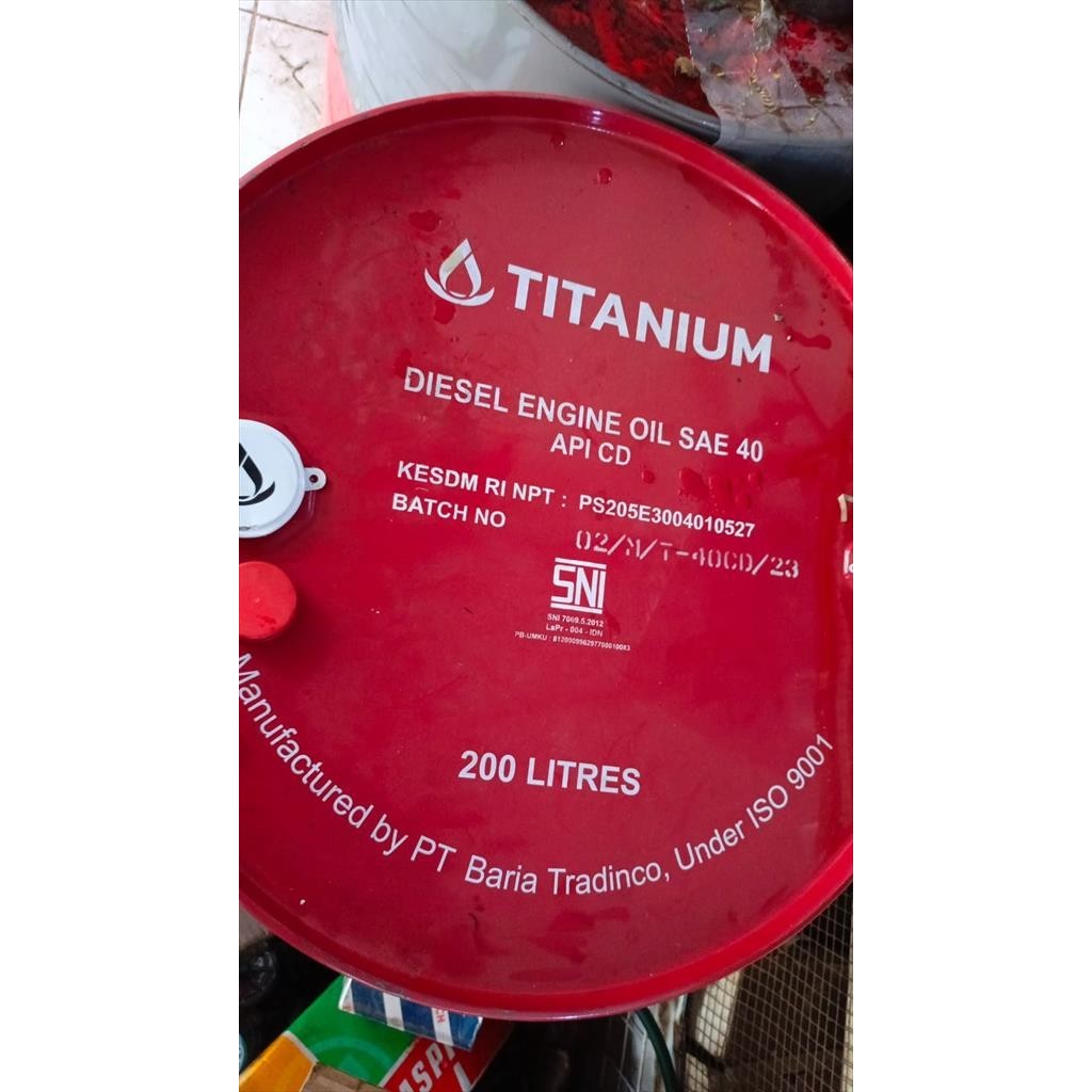 Jual OLI MESIN DIESEL SAE 40 DRUM 1 LITER CD TITANIUM ECERAN | Shopee ...